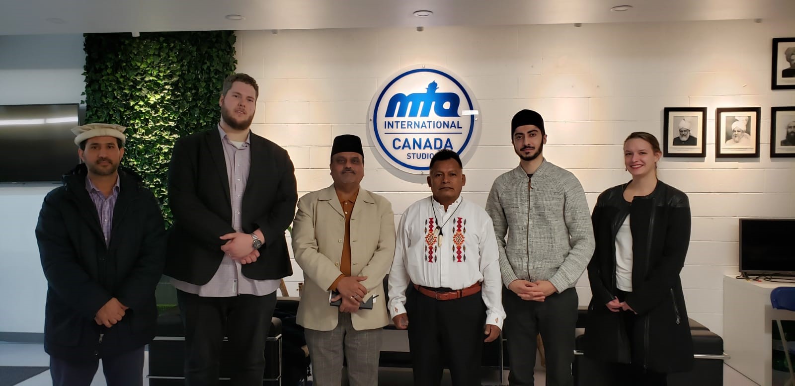 Indigenous Family of Shuar of Amazonia meet with National President of ...